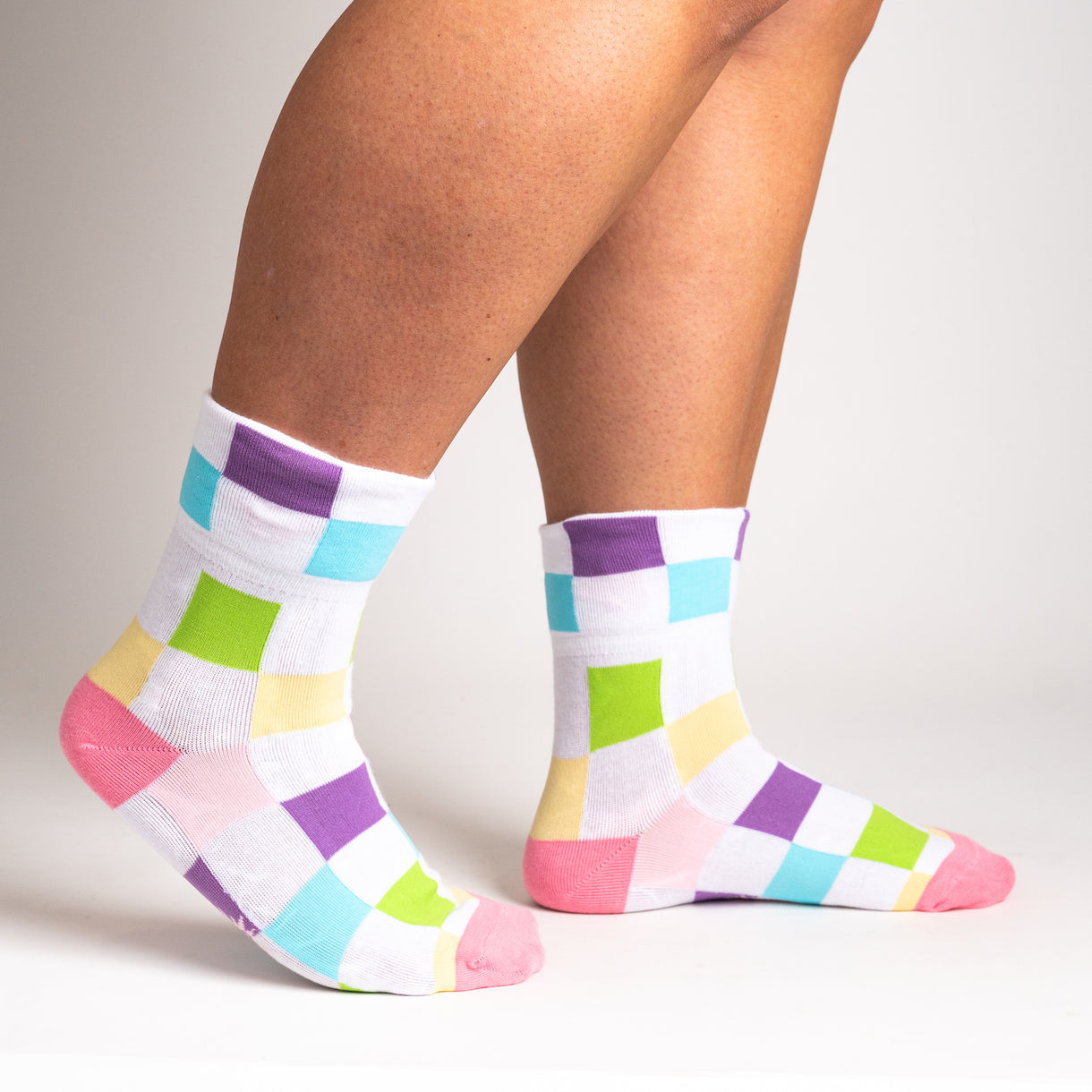 Check You Out | Flower Crew Socks - White | Women's – Sock It to Me